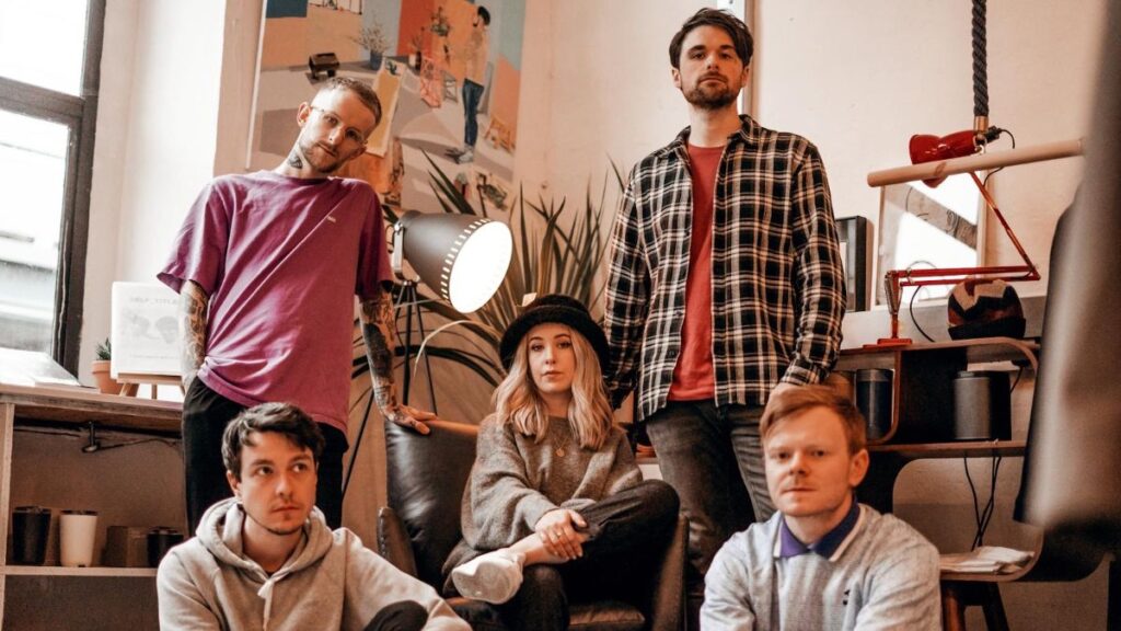 The Winter Passing: The New Way Of Living Is Now - Distorted Sound Magazine