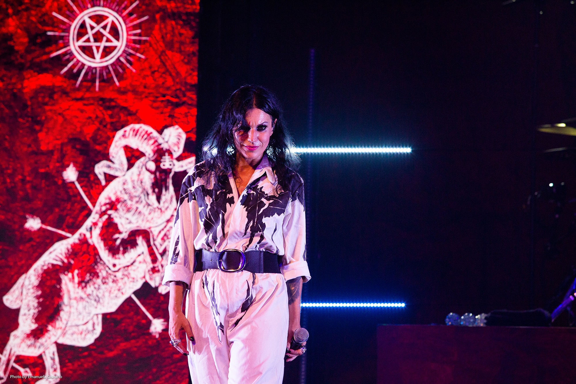 Lacuna Coil: Apocalypse Now - Not Forever - Distorted Sound Magazine