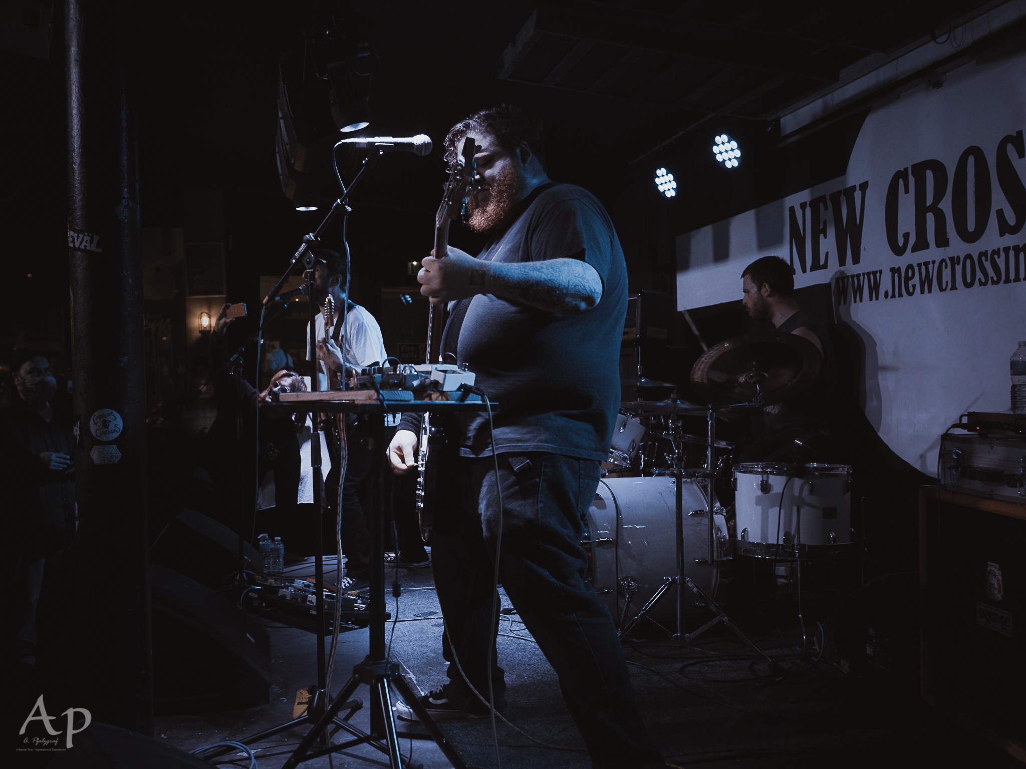 LIVE REVIEW: Helpless @ New Cross Inn, London - Distorted Sound Magazine