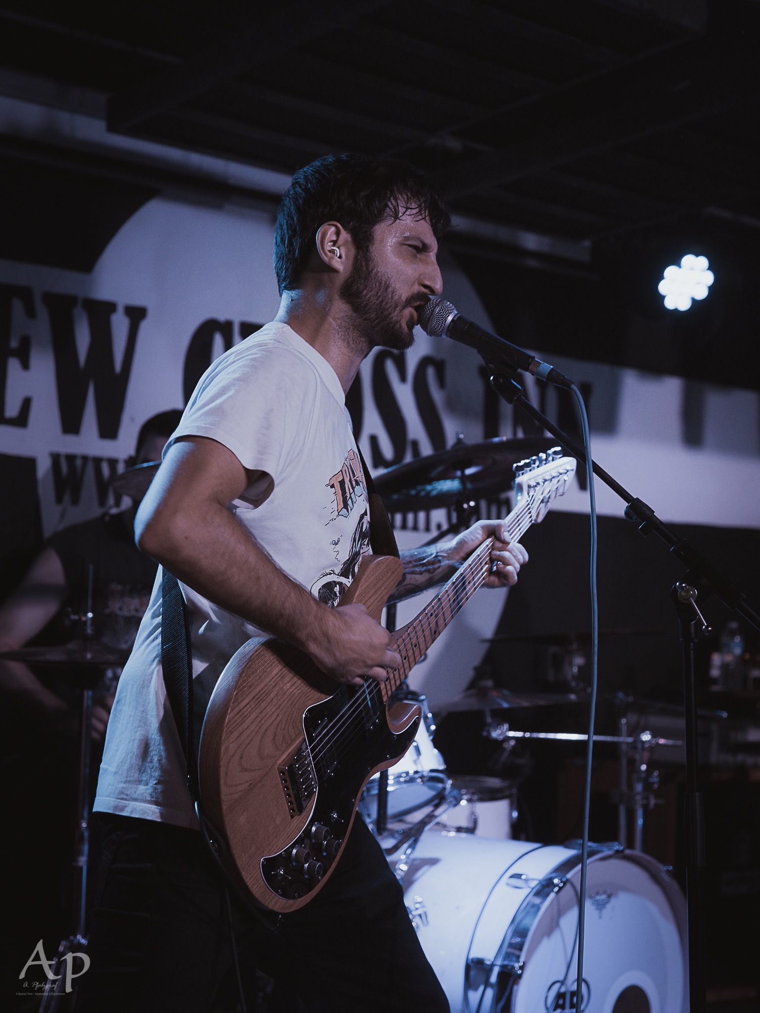 LIVE REVIEW: Helpless @ New Cross Inn, London - Distorted Sound Magazine