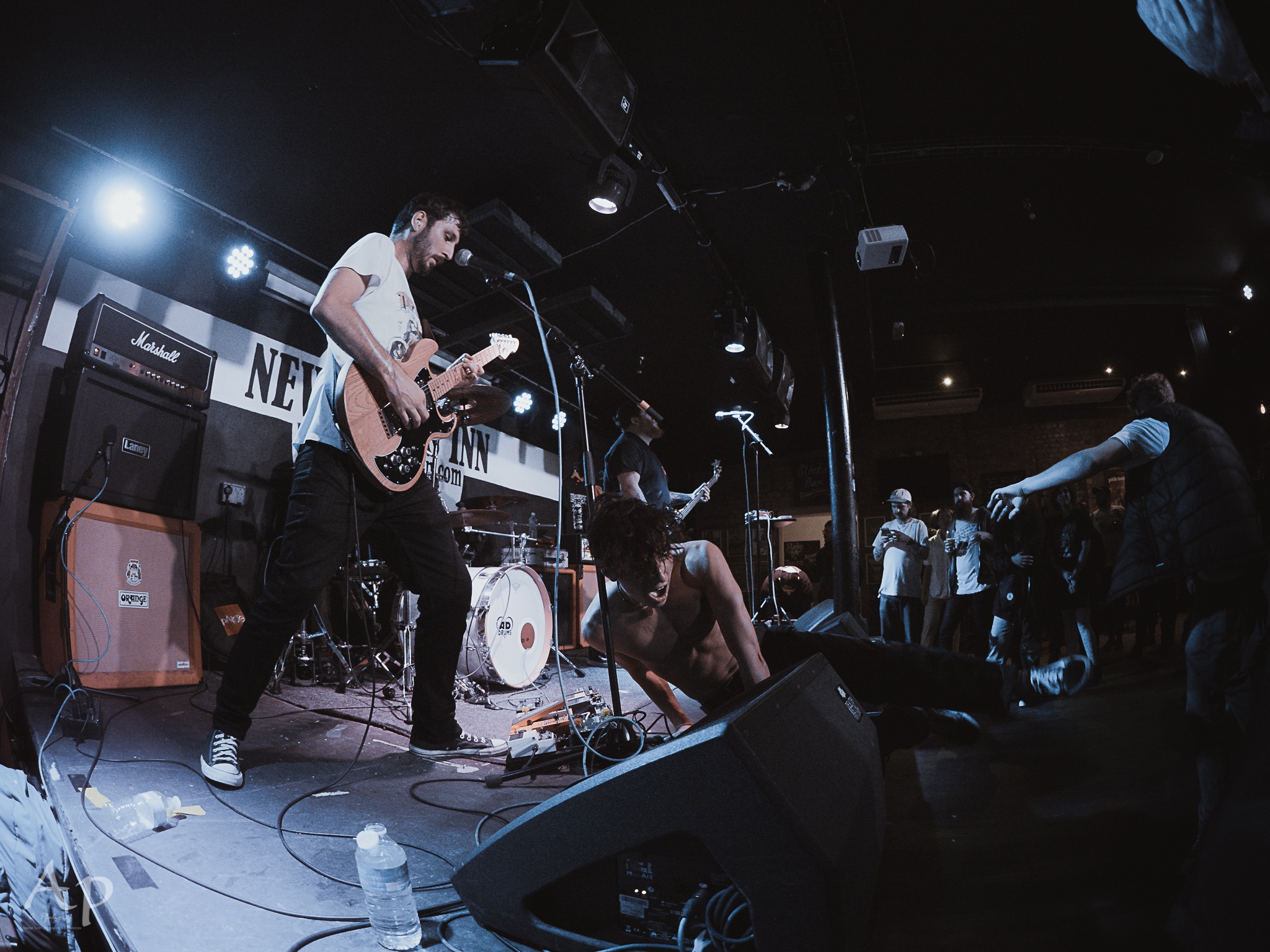 LIVE REVIEW: Helpless @ New Cross Inn, London - Distorted Sound Magazine