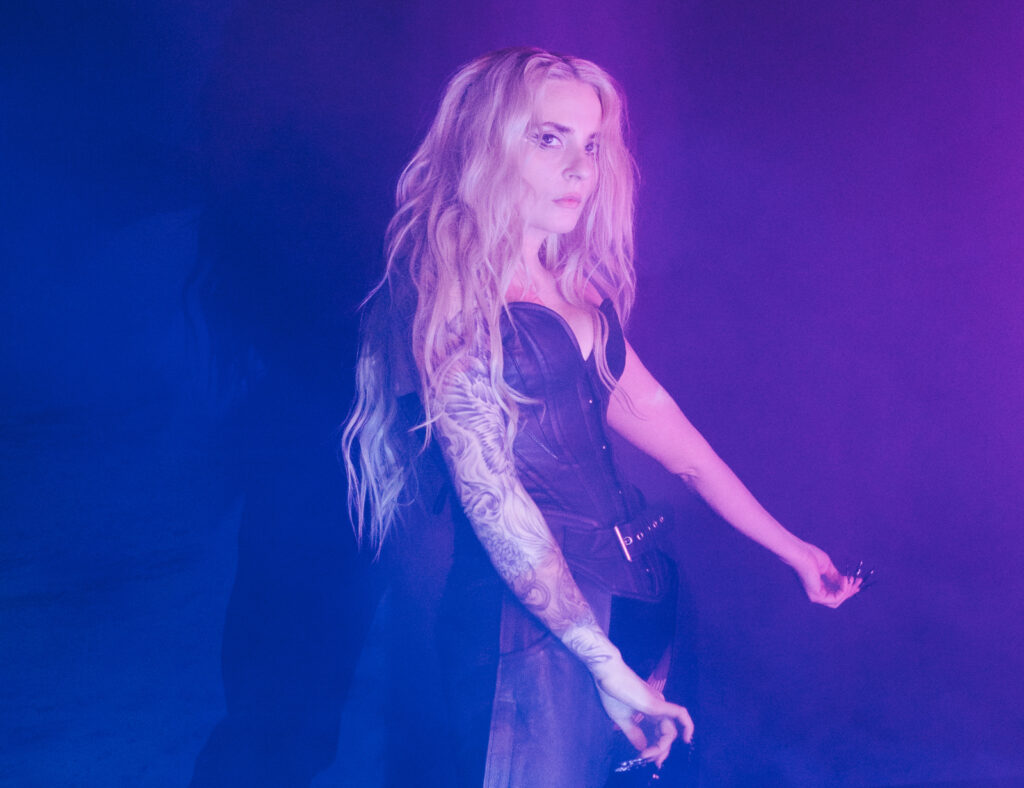 Eivør announces European tour - Distorted Sound Magazine